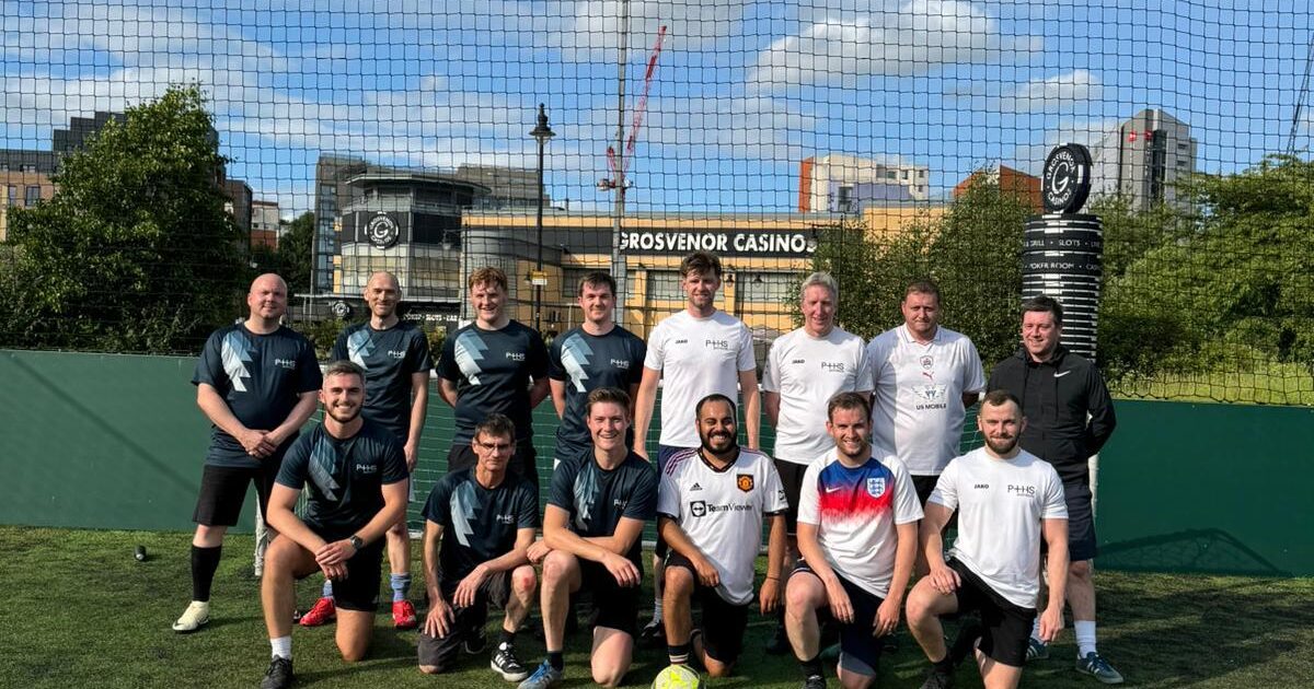 Leeds Vs Stokesley Football Match / P+HS Architects